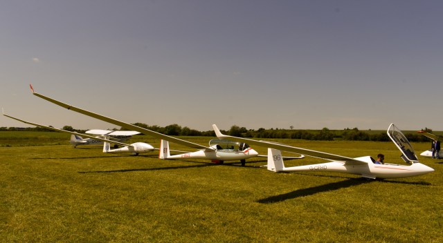 Gliding Into the 70s – Stuart Aken