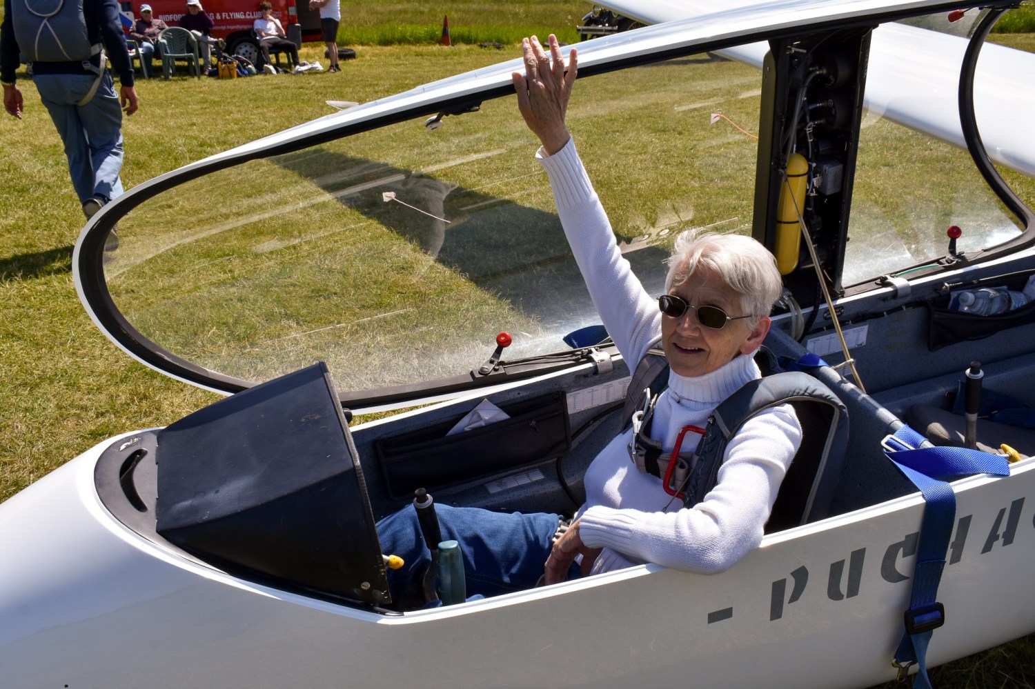 Gliding Into the 70s – Stuart Aken