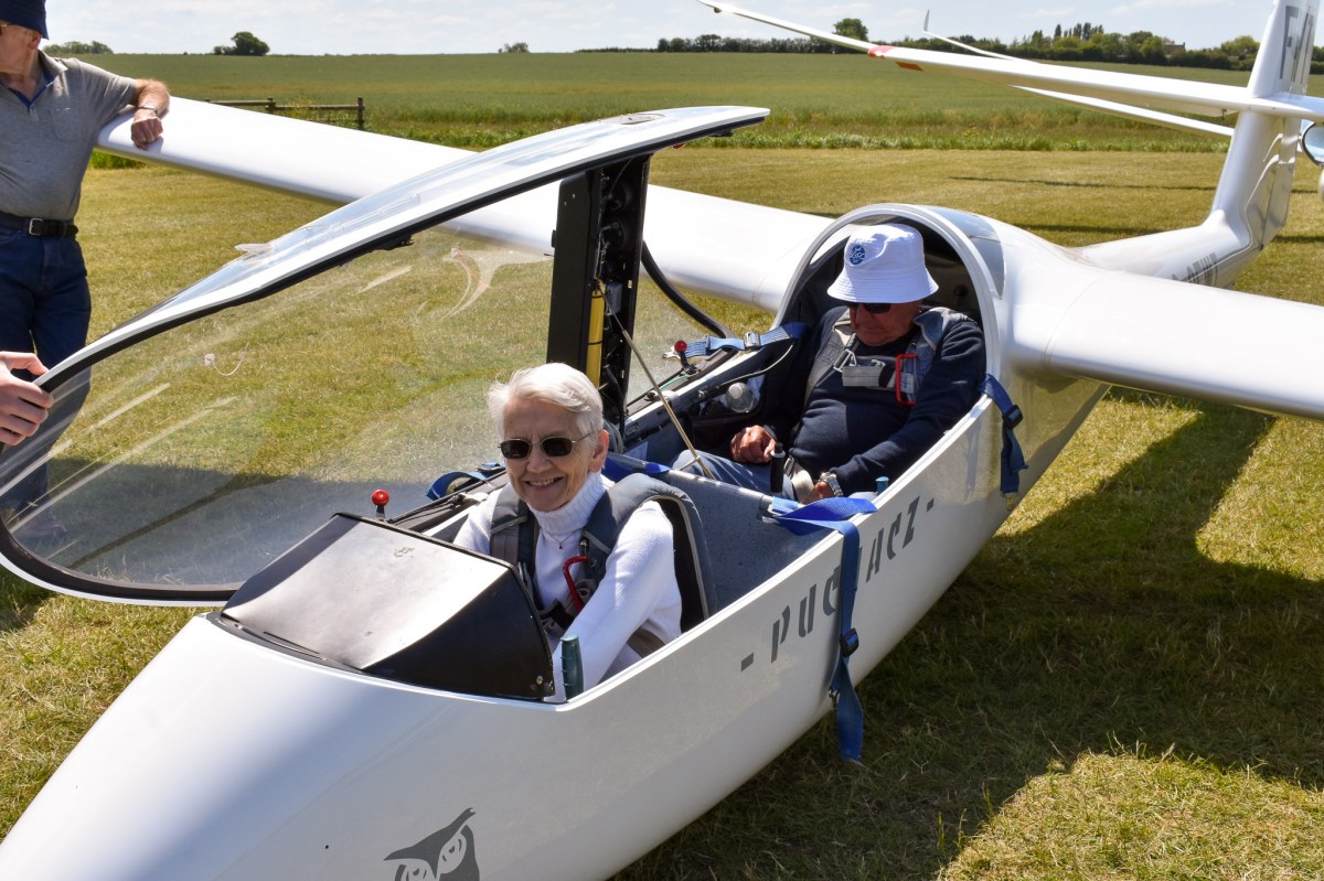 Gliding Into the 70s – Stuart Aken
