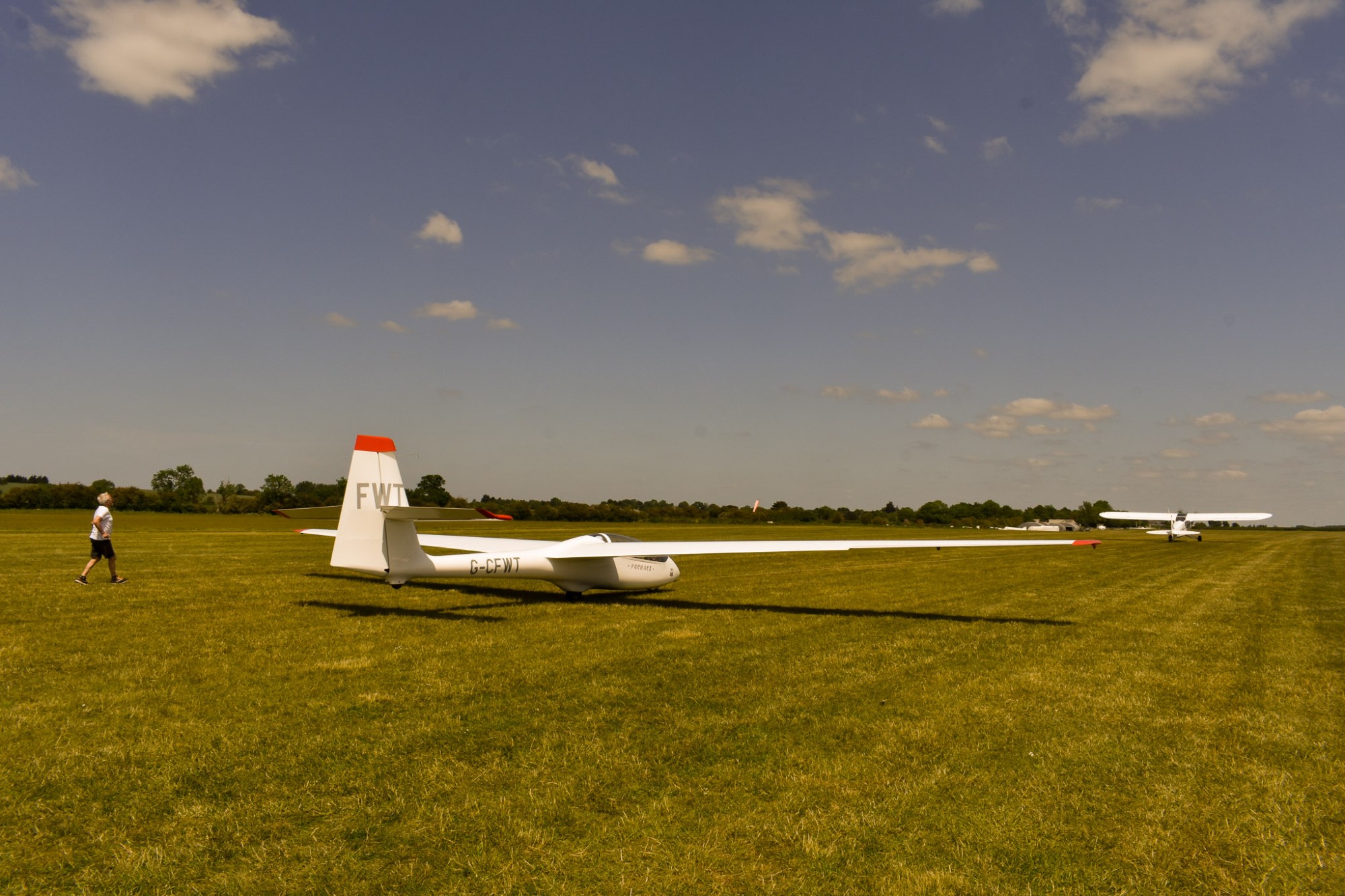 Gliding Into the 70s – Stuart Aken
